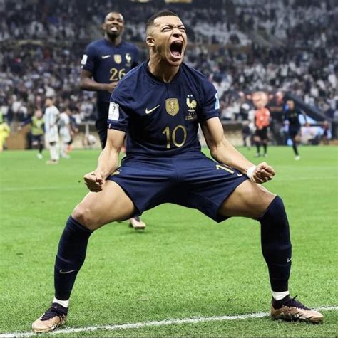 What A Game Julian Mbappé Scores A Third Goal And Keeps Frances