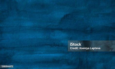 수채화 빈티지 딥 블루 얼룩 배경 감촉 종이에 아쿠아렐 추상 브러시 스트로크 0명에 대한 스톡 사진 및 기타 이미지 0명 고급 고풍스런 Istock