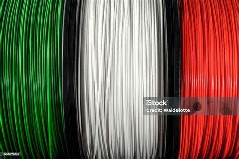3d 프린터용 코일의 이탈리아 국기 3d 프린팅용 필라멘트 녹색 흰색 및 빨간색의 밝은 열가소성 필라멘트에 대한 스톡 사진 및 기타 이미지 Istock