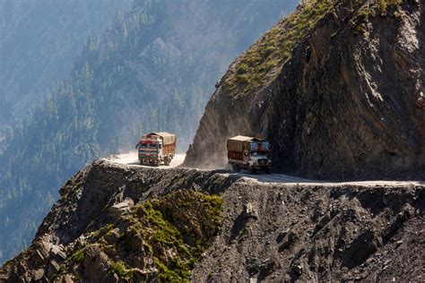 지구상에서 가장 위험한 도로