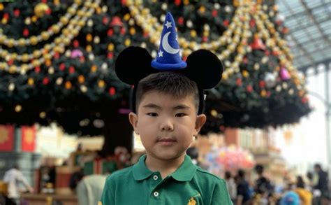 Нарагийн хүүхдийн эцэг хүүдээ анхаарал хандуулах болжээ