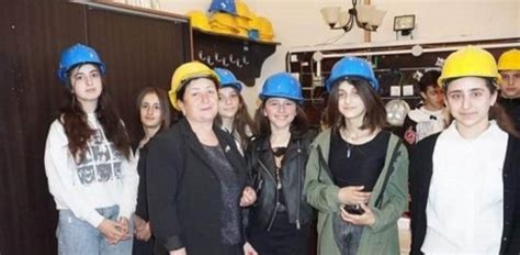 შავღელეს საჯარო სკოლის მოსწავლეები პროფესიულ კოლეჯს სტუმრობდნენ ეტალონი