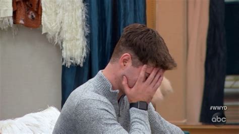 What Would You Do How Customers React To A Woman Vs Man Crying In Public Video ABC News