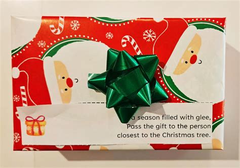 Free Christmas Pass The Parcel Game Hands On Teaching Ideas