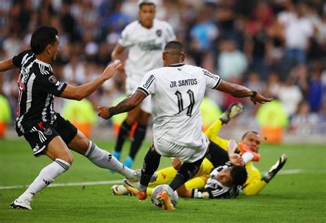 Football Soccer 10 Man Botafogo Beat Atletico Mineiro 3 1 To Win First