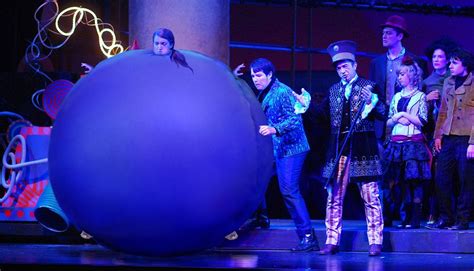 Pin By Dimitri On Charlie And The Chocolate Factory In 2025 Blueberry