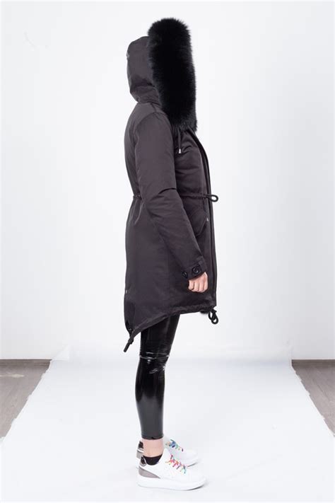 Купить парку с мехом из Парка с мехом песца премиальная меховая одежда по доступной цене в