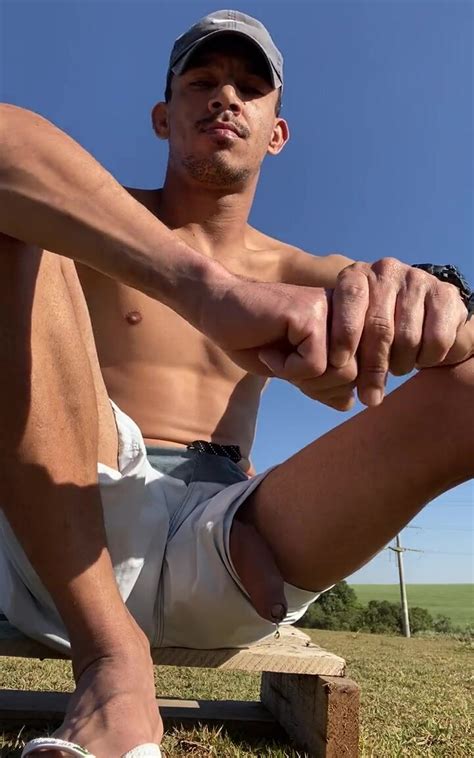 Outside Pisser ThisVid Com