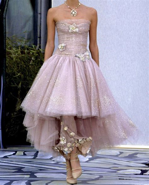 Pin By ☆ On Runway Runway Fashion Couture Fashion Dresses Haute Couture Dresses