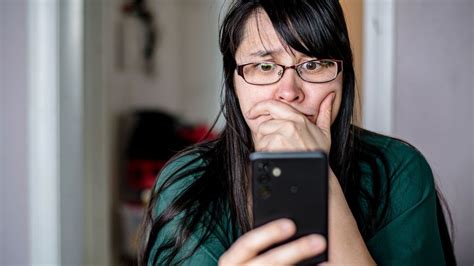 Invisible Notification Hack For Android Can Launch Hidden App Actions While Showing Fake Links