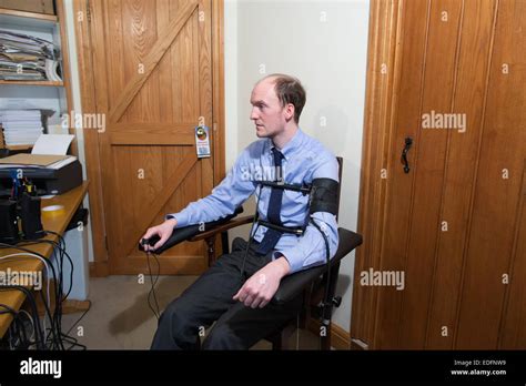 Lie Detector Polygraph Hi Res Stock Photography And Images Alamy