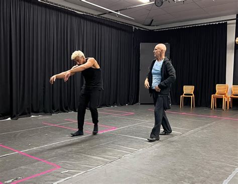 Rodrigo Simas Explica Cabelos Descoloridos Prazer Hamlet Quem Quem News