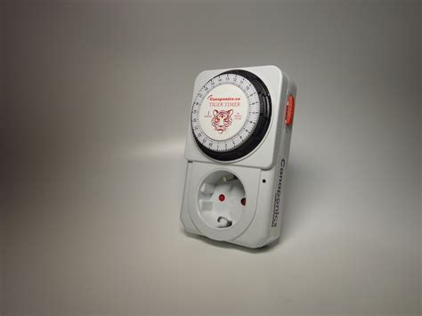 Repeat Cycle Timer 60 Sec X 96 Dutch Plug 3500W Voltage 220 240V 50Hz