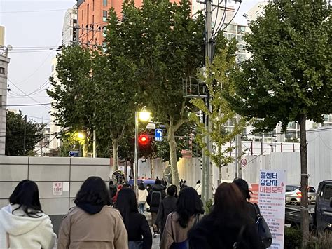 221018 마음플러스콜 사업 콜센터상담사 마음토닥 1기 모집 거리선전전 사회활동가와노동자심리치유네트워크 통통톡