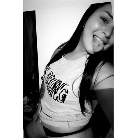 Me Gusta Comentarios Lara Morena Laliirc En Instagram Fashion Crop Tops