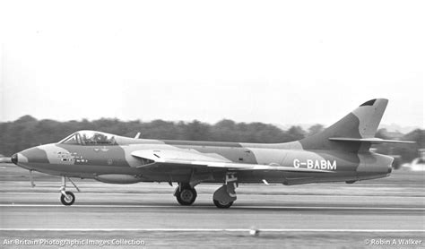 Aviation Photographs Of Hawker Hunter Fga74b Abpic