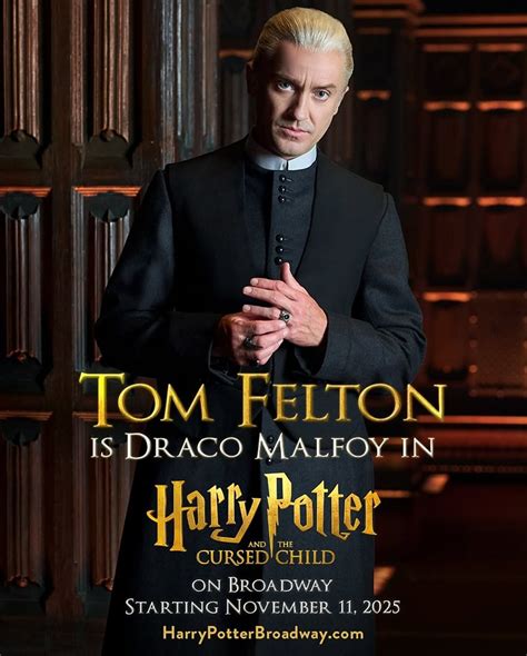 In Harry มูฟออนเป็นวงกลม ทอม เฟลตัน นักแสดงเจ้าของบทบาท เดรโก มัลฟอย ในภาพยนตร์แฮร์รี่