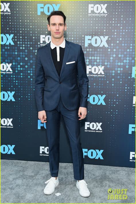Ben Mckenzie Jordana Brewster Angela Bassett And More Fox Stars Attend Upfronts Presentation