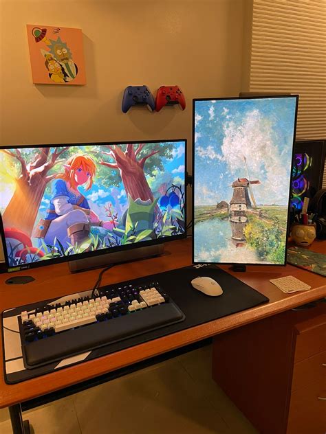 First Dual Monitors Setup Scrolller