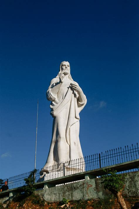 건축 관광 명소 구름 기념물 동상 랜드마크 로우앵글 샷 멕시코 수직 쐈어 유명한 조각상 콘크리트 탁 스코 탁스코의 그리스도 푸른 하늘에 관한 무료