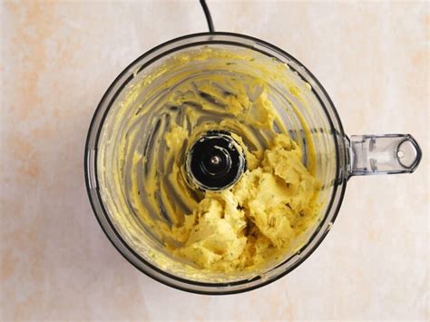 The Best Homemade Garlic Butter