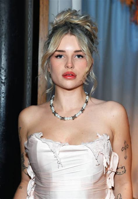 Lottie Moss Was Ridiculed For Eating During Her Modeling Career