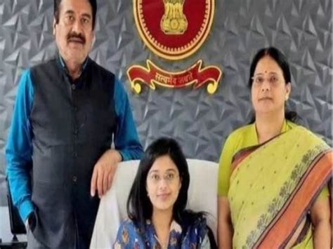 Ias Surabhi Gautam Cleared Mppsc Ssc Delhi Police Before Upsc Cse Know