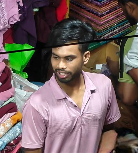 আন্তর্জাতিক এই ঈদে মিরপুর ১০ নাম্বার ফুটপাত ও আশেপাশের নন ব্রান্ড দোকানগুলো থেকে পার্মানেন্ট