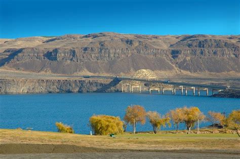 Spiking Neural Networks Event Driven Processing In Ai Models Joe Montaño