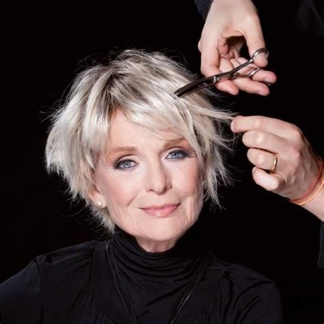 Pin By Barbara Rossetti On Tagli Corti Messy Short Hair Edgy Short Hair