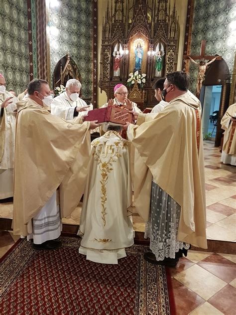 Енорийският свещеник на Католическата енория във Велико Търново Страхил Каваленов бе ръкоположен