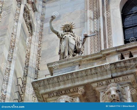 Statue On The Milan Duomo Facade Italy Art History And Architecture