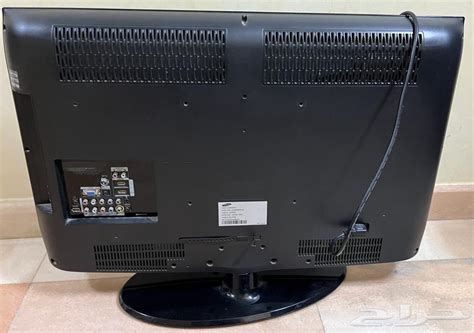 شاشة سامسونج Samsung 32 بوصة مع القاعده و الريموت موقع حراج