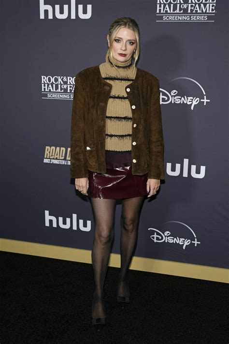 Celebrity Legs And Feet In Tights Mischa Barton`s Legs And Feet In