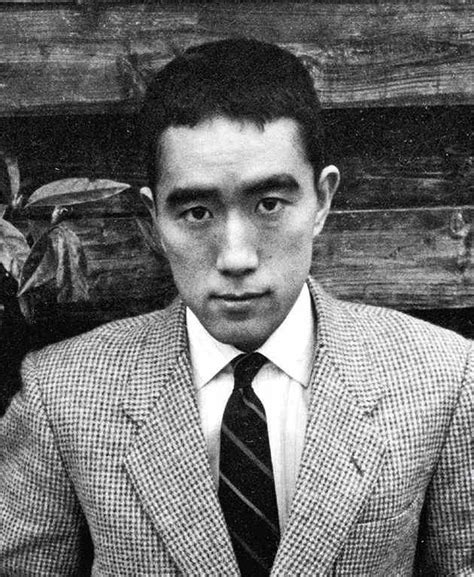 Yukio Mishima O El Cuerpo Eterno Cultura Y Vida Cotidiana