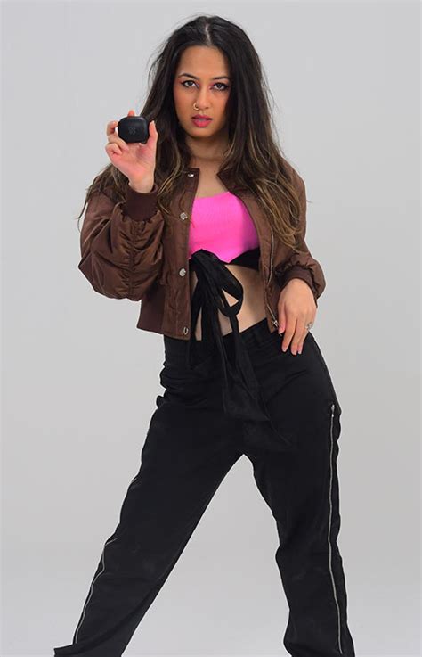 Buy Online Master Wearing Earbuds With Ease