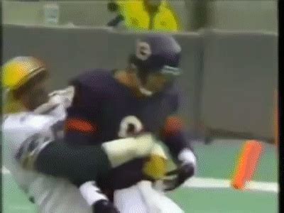 Jim Mcmahon Body Slammed By Charles Martin Bears Packers 1986 Flv On