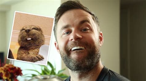 კბილების გასათეთრებლად ამ მამაკაცმა ძალიან მარტივი ხერხი მოიფიქრა ერთი საიდუმლო ინგრედიენტით