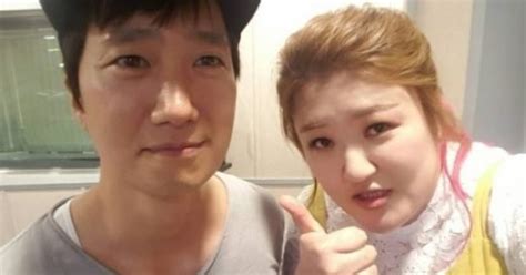 덕혜옹주 박해일 이국주 옆에서 어색한 미소로 셀카 촬영너무 멋지십니다웃음