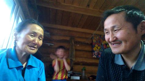 өвөө эмээ аав ээжээсээ өөрийгөө асуугаад бичлэгээ оруулаарай Youtube