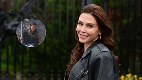 Bir Hande Ataizi Vakas Daha Dilara Aks Yek Kendini Tuvalete Kilitledi Tgrt Haber