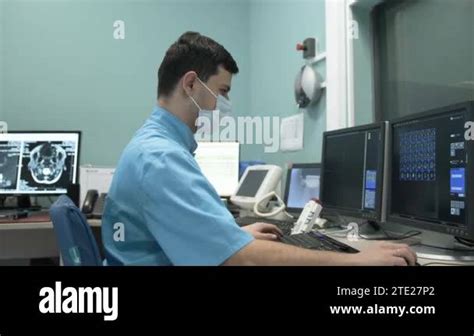 Mri Scan Operator Stock Videos And Footage Hd And 4k Video Clips Alamy