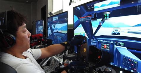 모니터로 레이싱을 슈퍼레이스 심레이싱 모터스포츠의 새 즐거움 선사