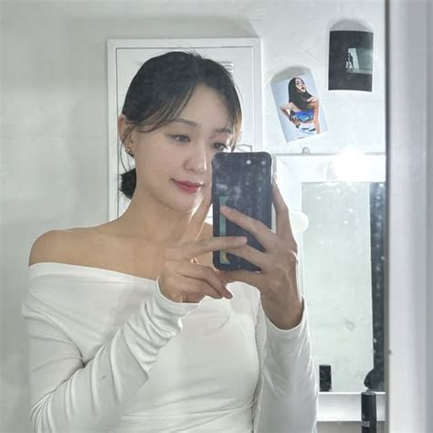 Ye Ss • Threads Say More