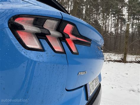 Ford Confirms Security Vulnerability In Sync 3 Cars Exposed When Engine Is Running Autoevolution