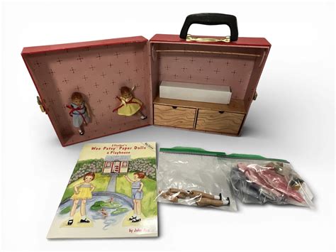 Lot Effanbees Wee Patsy Dolls With Trunk And Accessories Including