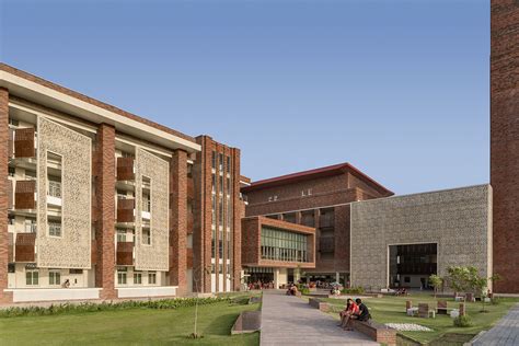How Indias Ashoka University Leads With Electronic Transcripts