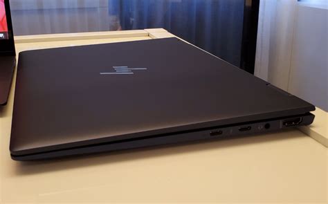 Hands On With Hp S Elite Dragonfly A New Bar For Premium Ultraportables Tom S Hardware Tom