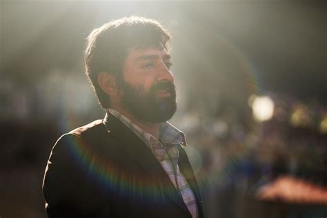 ببینید تبریک این مدلی الناز شاکردوست به ستاره سینمابهرام رادان پشت