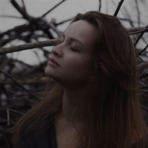 Я однажды подписалась на арт блогера которая дает много полезной информации в своих курсах